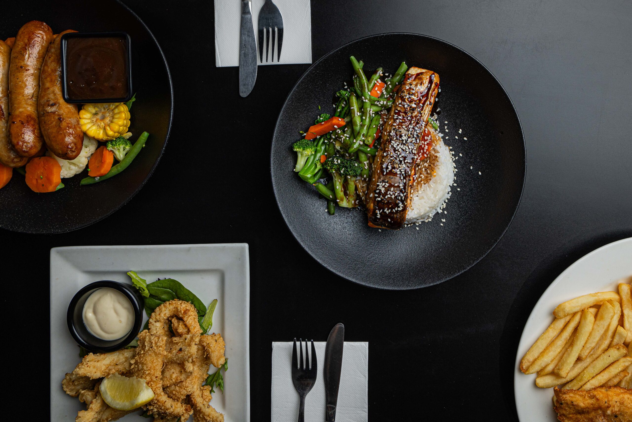 Food & Drinks Venues | Metropole Hotel